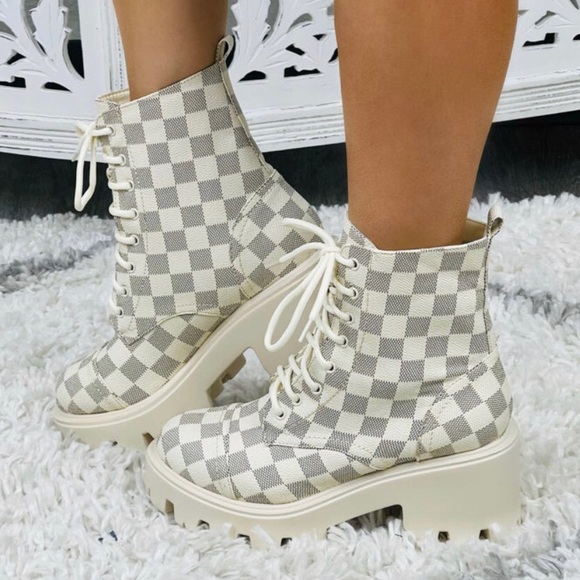 MDT | Shoes | Brand New White Checkered Platform Combat Boots Womans ...